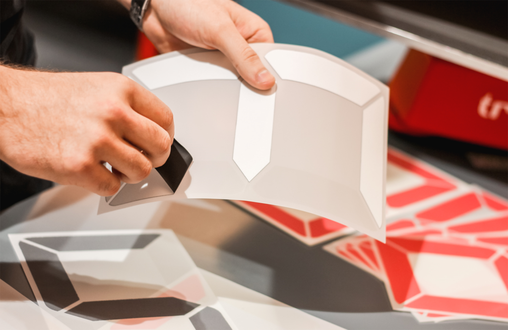 Heat Transfers that makes companies visible! - Hot Screen